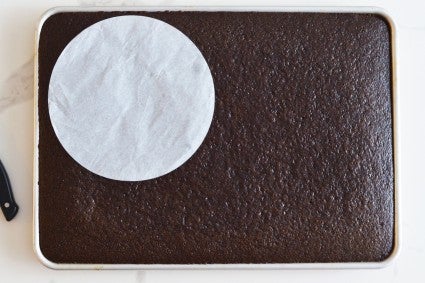 Things bakers know: Bake your layer cakes in a sheet pan | King Arthur ...